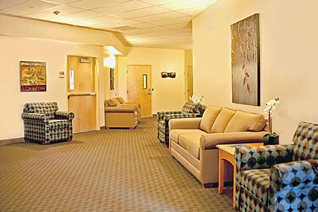 Farnum Center: Reviews, Insurance & Info (Manchester, NH)